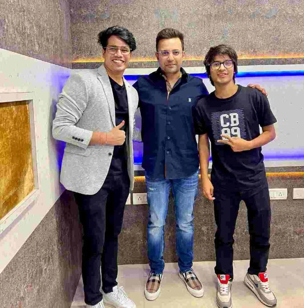 GamerFleet (Anshu Bisht) – Wiki/Bio, Age, Family, Height, Girlfriend ...